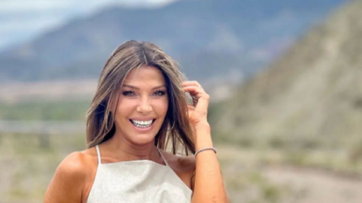 Catherine Fulop presume su belleza a sus casi 60 años y conquista corazones
