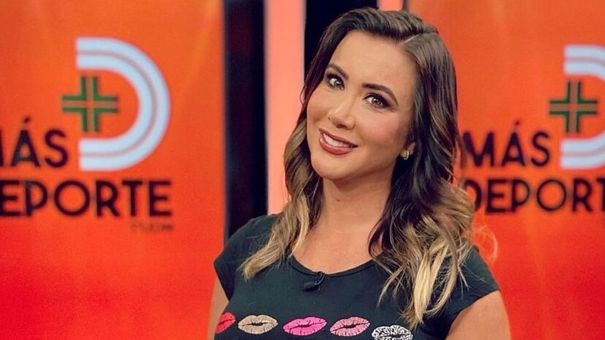 Mariazel marca tendencia con un coqueto conjunto de top y minishort