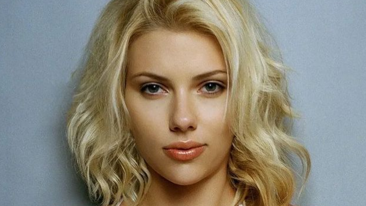 El beso inesperado de Scarlett Johansson que desató memes