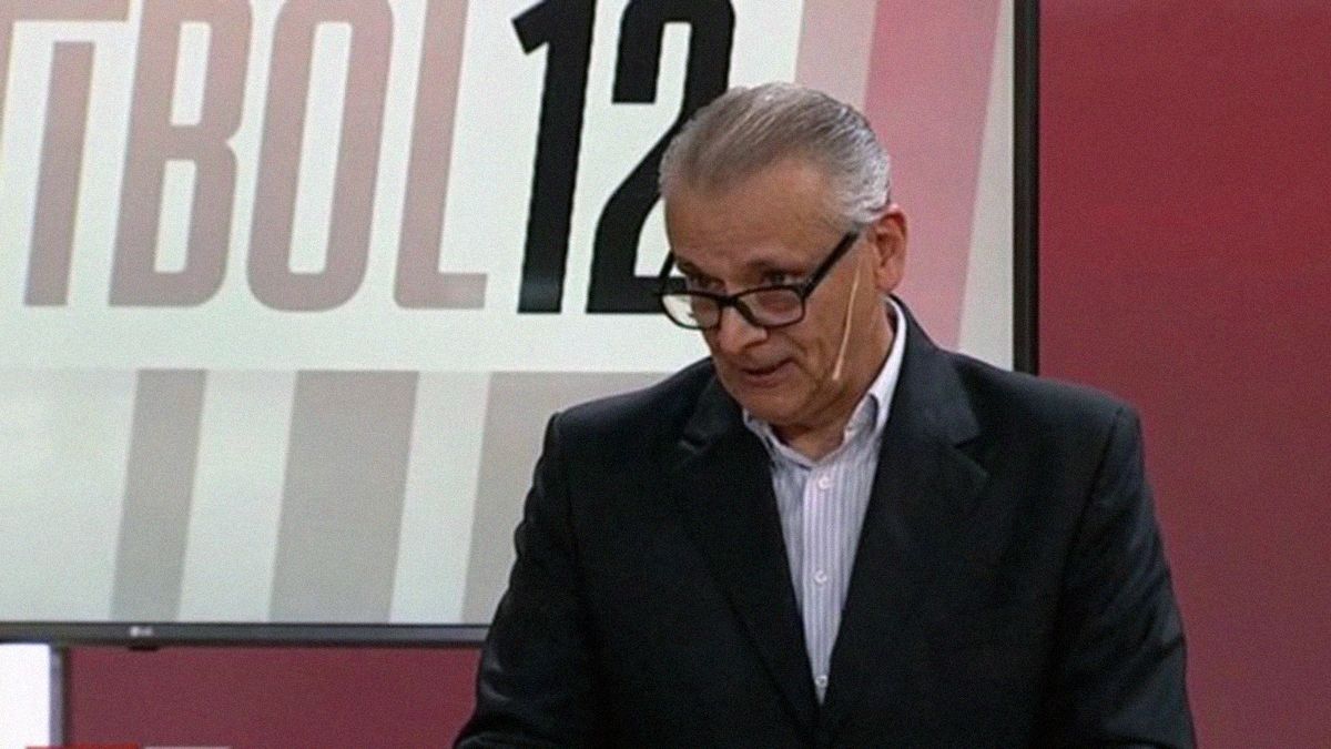 Duro análisis de Javier Castrilli de la patada de Romero a Palacios: Es ...