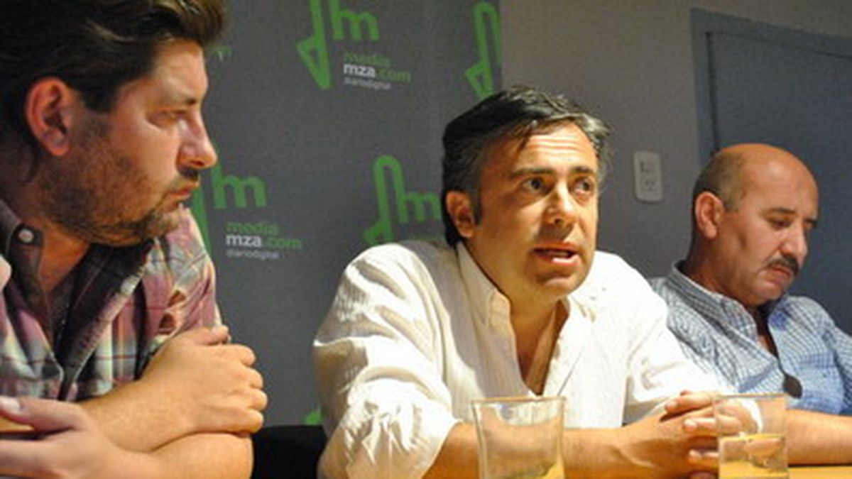 Cornejo apunta al gobierno local: Jakabán va a decir que nos ha ido bien