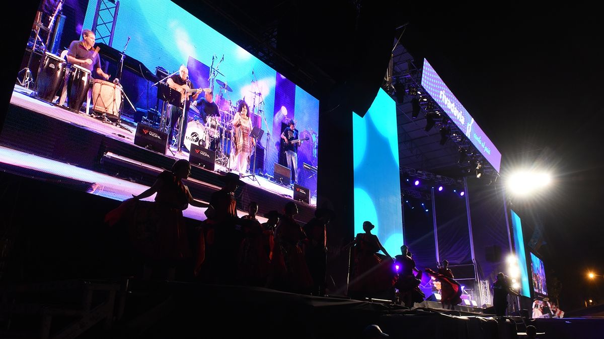 Por mal tiempo, se reprograma la primera noche del festival Rivadavia ...